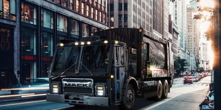 The new generation of the Mack LR Electric electric truck is officially ...