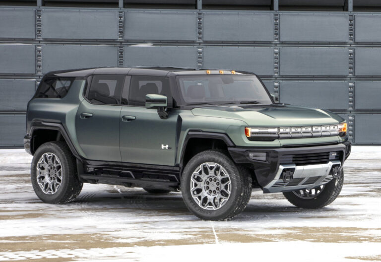 First 2024 GMC Hummer EV SUV Sells for $500,000 at Barrett-Jackson ...