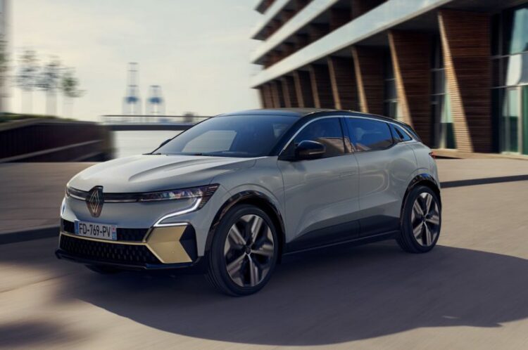 Patented Images Leak, Revealing Renault 5 E-Tech Electric Hatchback ...