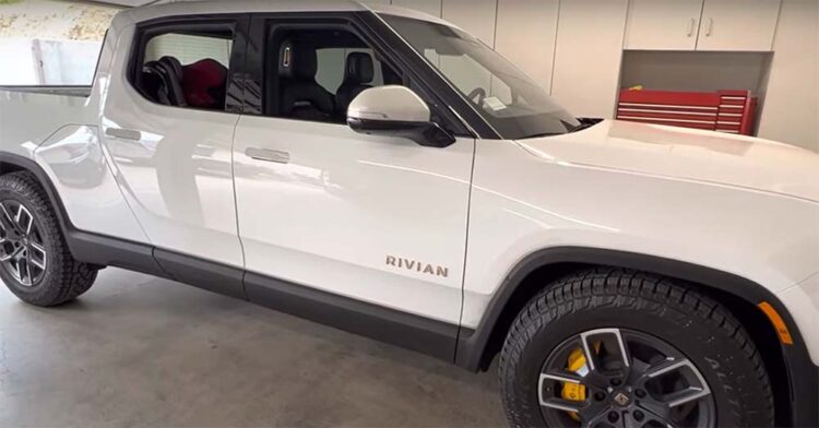 What you need to know about Rivian R1T Paint Quality and Panel Gaps