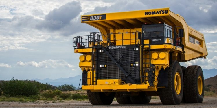 Cummins teams up with Komatsu to develop hydrogen fuel cell trucks for ...