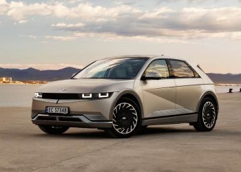 Iveco introduces the Hydrogen-powered FCEV eDaily Van in collaboration ...