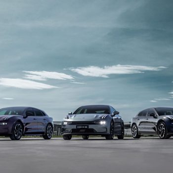 Zeekr 001 Sets new Guinness World Record with a drift at 129 MPH and ...