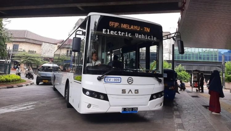 Transjakarta uses the Golden Dragon (SAG) electric bus to add to its ...