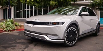 Up close with Controller, an important component of electric vehicle ...