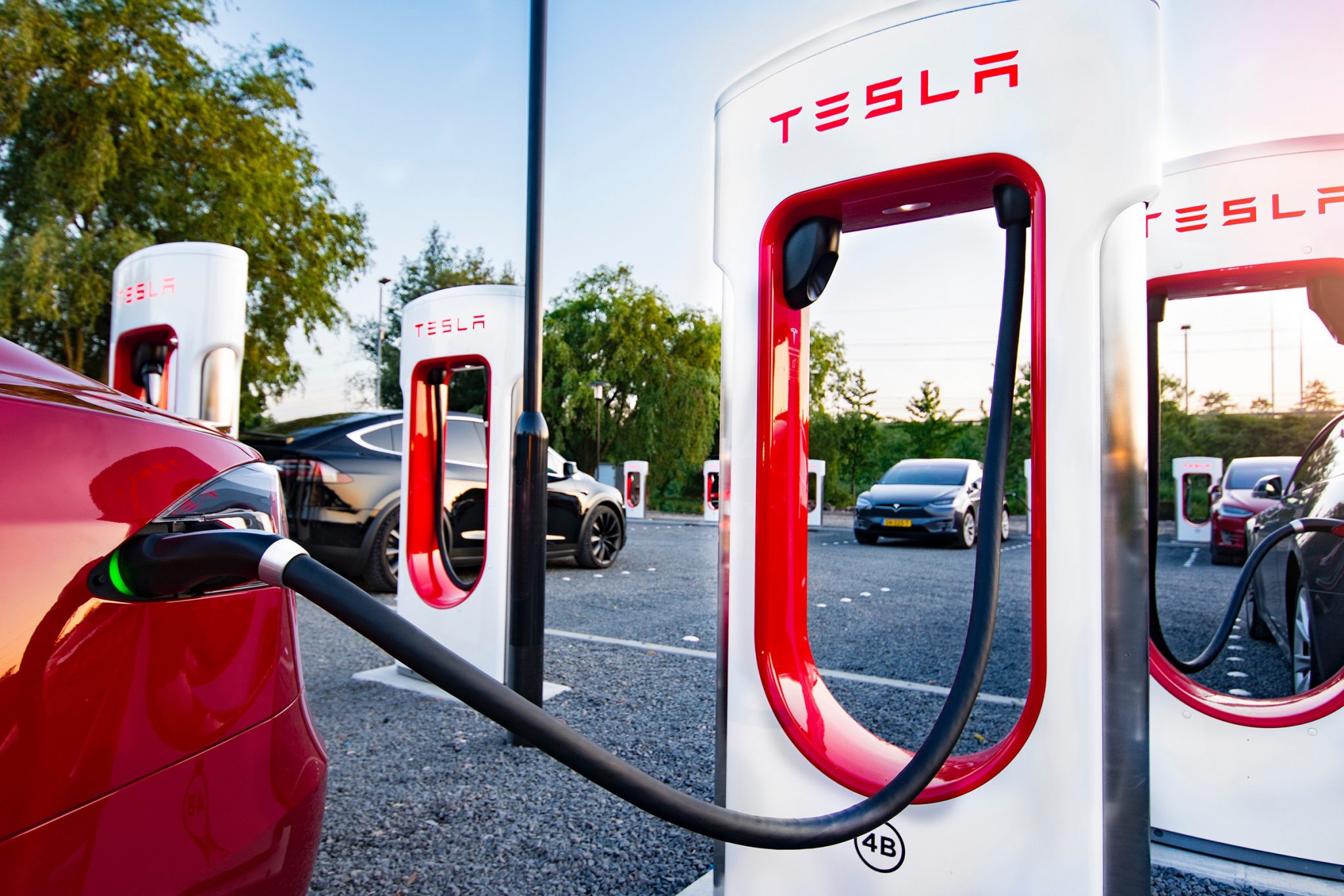 BP Pulse and Hertz to launch Gigahub EV fast-charging hubs at LAX - EVMagz