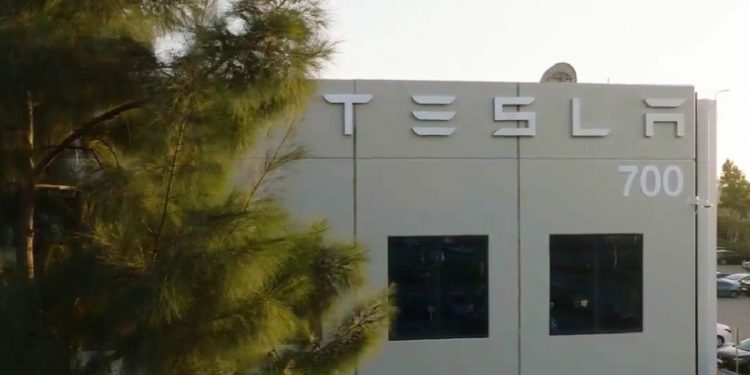 Tesla unveils its battery energy storage system (BESS) factory in ...