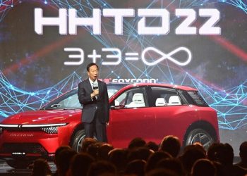Foxconn Model V electric pickup debuts, capable of carrying payloads of ...