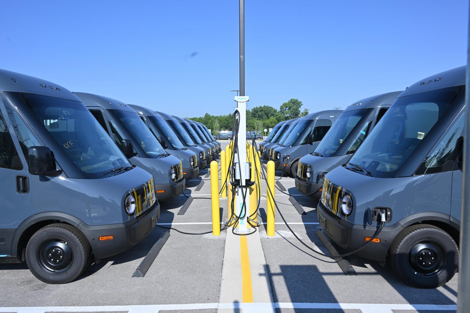 Rivian R1T Demonstrates Unreal Engine 5.2: Pushing the Boundaries of ...