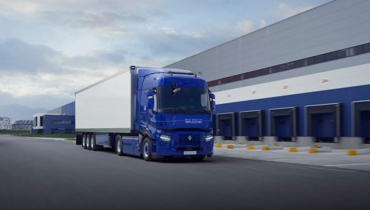 Renault opens orders for 2 models of its newest heavy duty electric truck