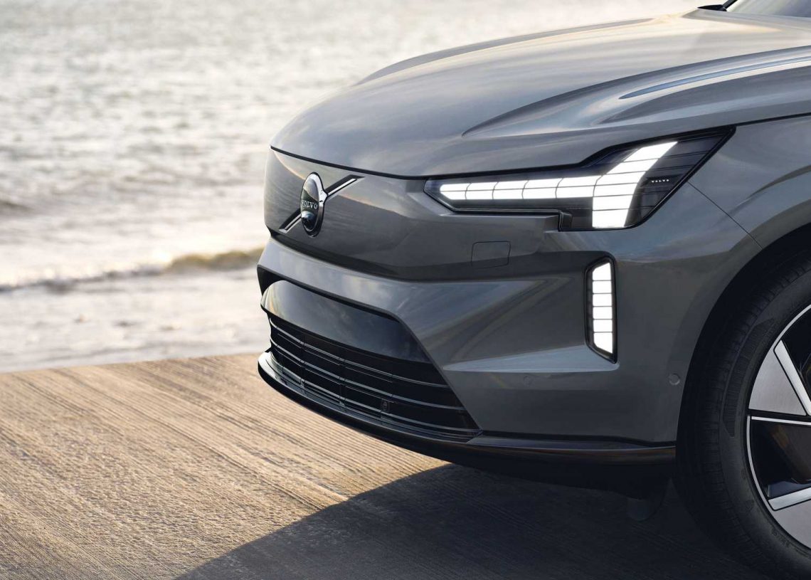 Volvo's All-Electric EX90 SUV Set for Q4 Production in South Carolina ...