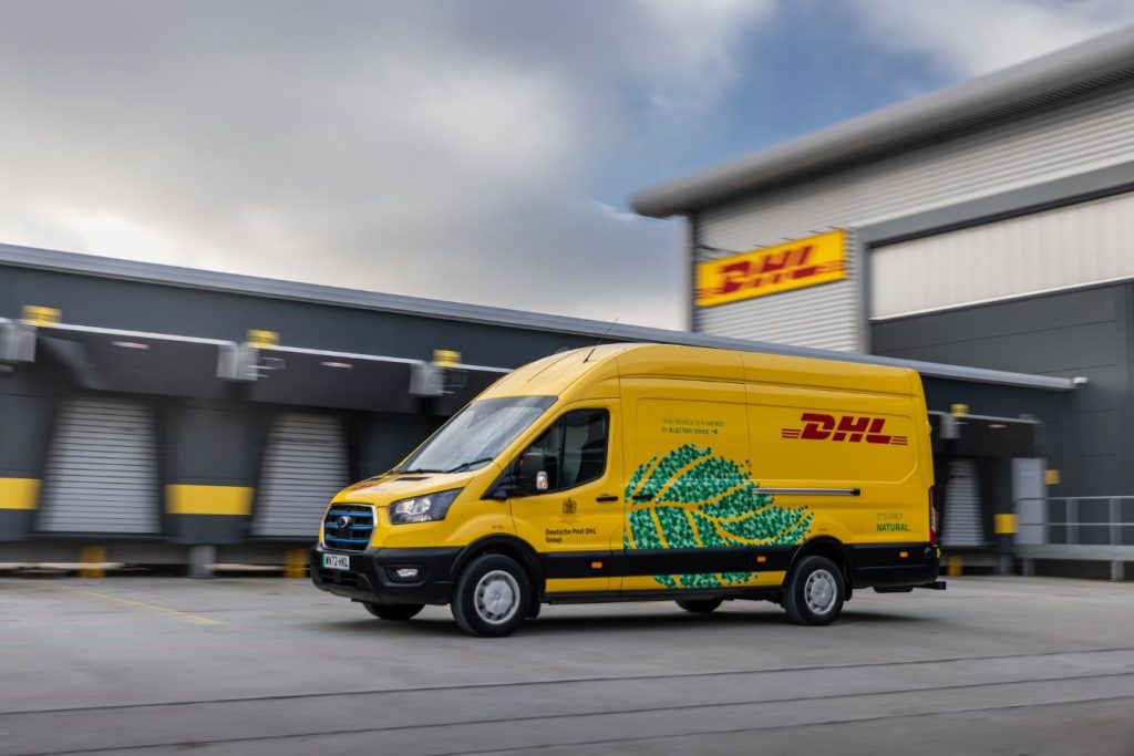 Jenhoo reveals B-Pillarless EV48 electric van in China - EVMagz