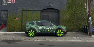 Up close with the Houdini Trunk on Fisker Pear electric SUV - EVMagz