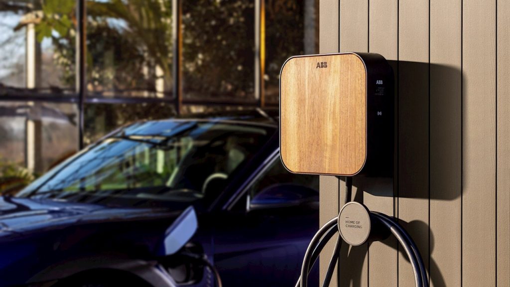 Germany’s First Public Wireless EV Charging Road Has Started - EVMagz