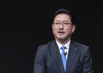 Foxconn unveiled two EV prototypes, Model B crossover and Model V ...