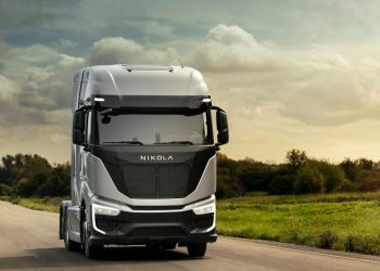 Iveco introduces the Hydrogen-powered FCEV eDaily Van in collaboration ...