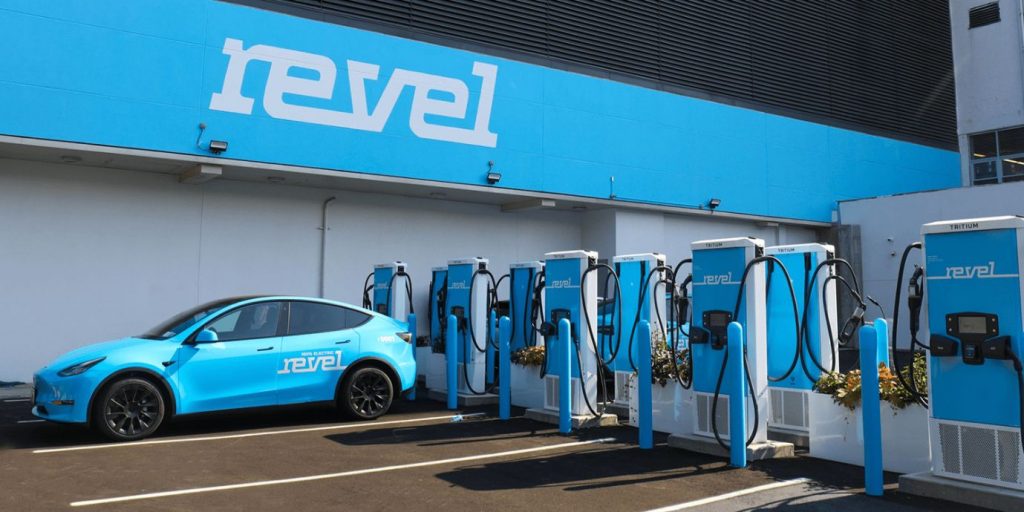 SparkCharge Launches World's First Mobile EV Charging Solution for ...