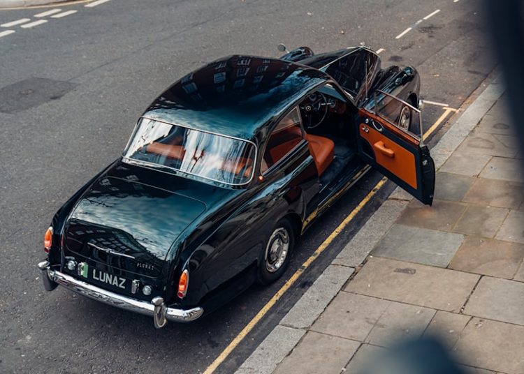 Lunaz Design Transforms Rare 1961 Bentley S2 Continental into a Zero ...