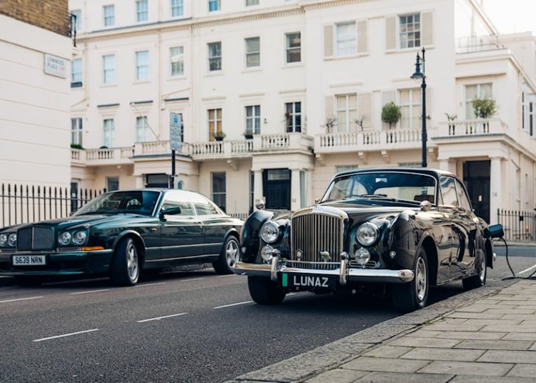 Lunaz Design Transforms Rare 1961 Bentley S2 Continental into a Zero ...