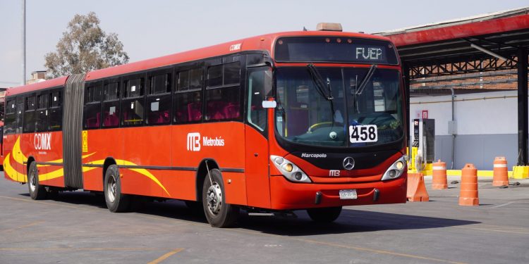 Mexico City's Largest Fleet of Articulated Electric Buses Launched ...
