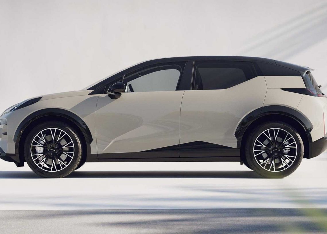 Zeekr X Compact Electric SUV Spotted in New Real Car Photos - EVMagz