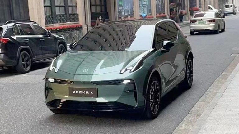 Zeekr X Compact Electric SUV Spotted in New Real Car Photos