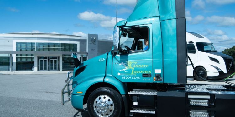Volvo VNR Electric Fleets Scale Up for Zero-Tailpipe Emission ...