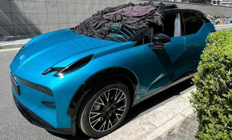 Zeekr X Compact Electric SUV Spotted in New Real Car Photos - EVMagz