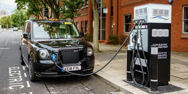 UK to Roll Out 100,000 On-Street EV Chargers Backed by £381 Million ...