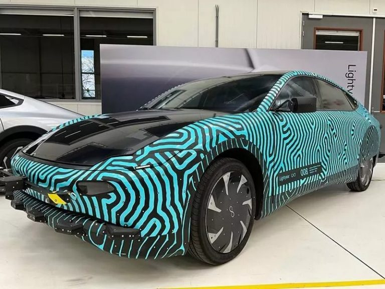 Prototypes of Solar Electric Vehicle from Bankrupt Lightyear Automotive ...