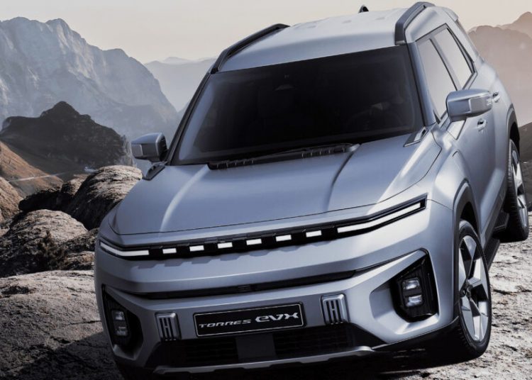 KG Mobility Unveils Torres EVX Electric SUV with Impressive 500km Range ...
