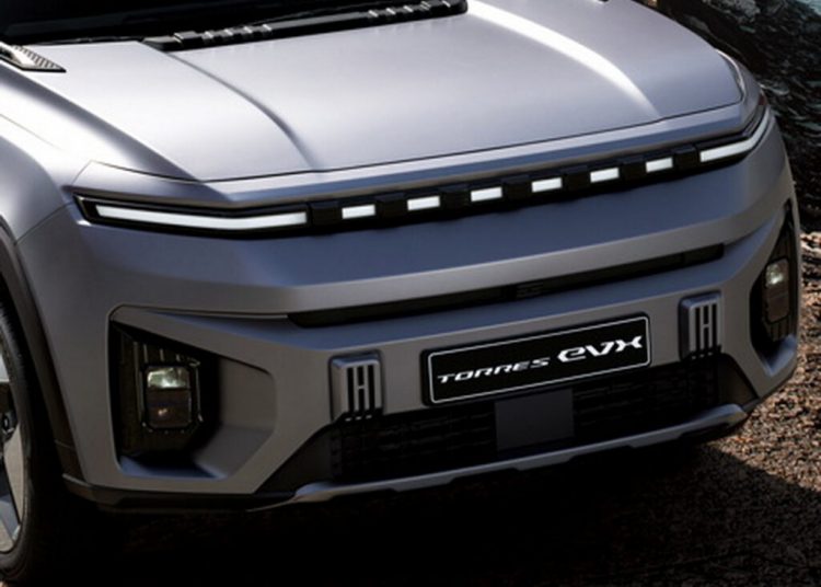 KG Mobility Unveils Torres EVX Electric SUV with Impressive 500km Range ...