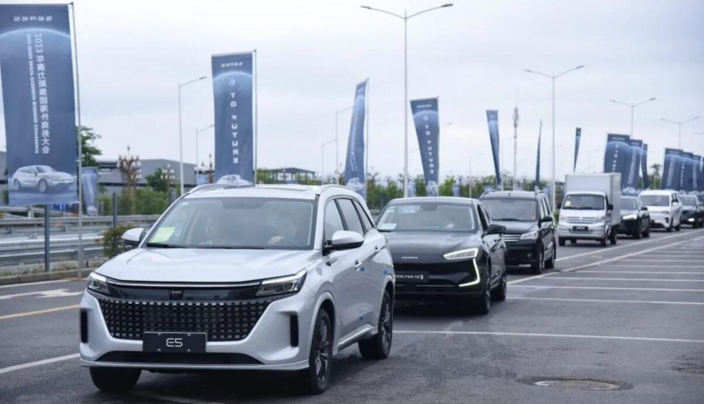 BYD Yangwang U8 EV Interior Details Revealed with Luxurious Design - EVMagz