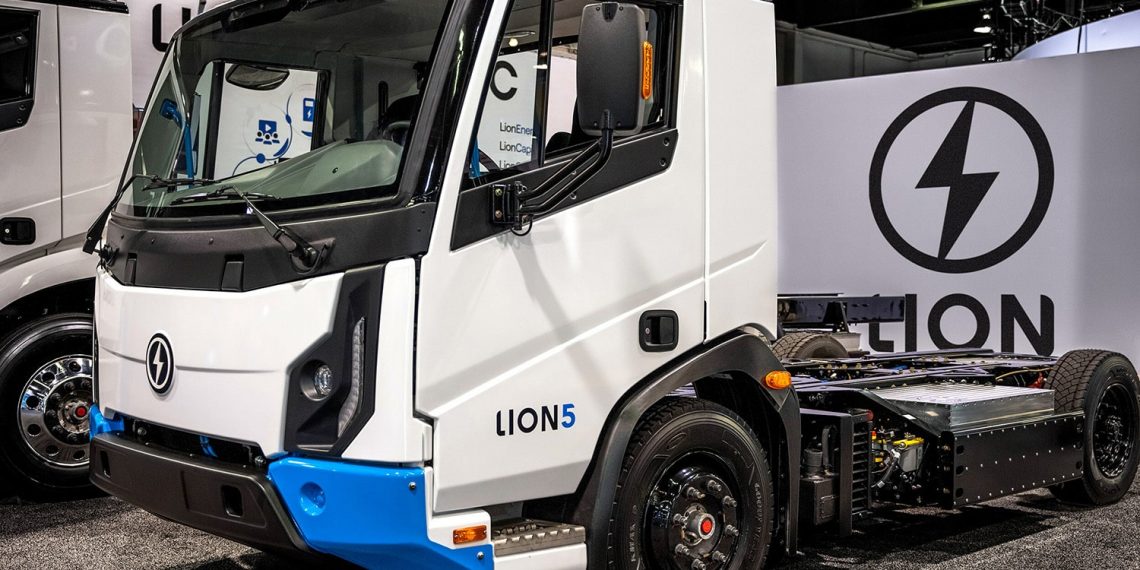 Lion Electric Unveils Lion5, a Next-Gen All-Electric Truck Powered by In-House 800V Battery Packs