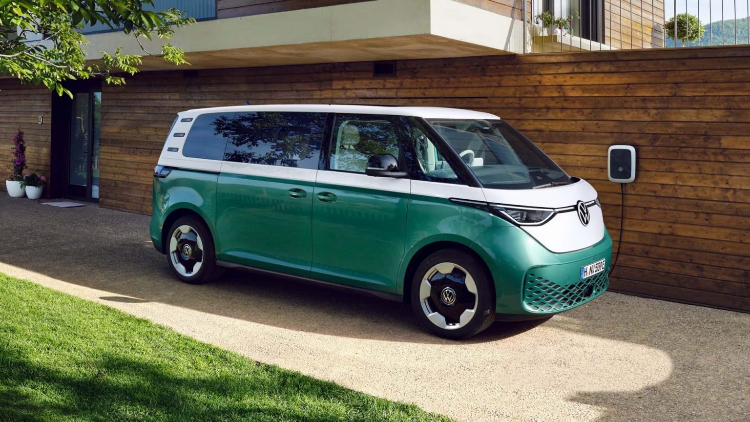 Volkswagen Unveils North American Version of ID. Buzz Electric Microbus ...
