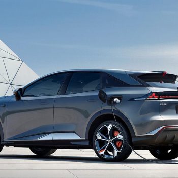 Deepal Introduces Deepal S7 SUV, Offering Half the Price of Tesla's ...