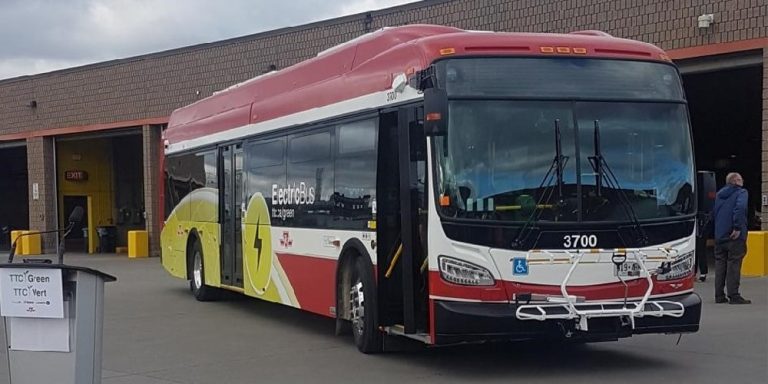 Toronto Transit Commission (TTC) Signs Agreement with New Flyer for Up ...