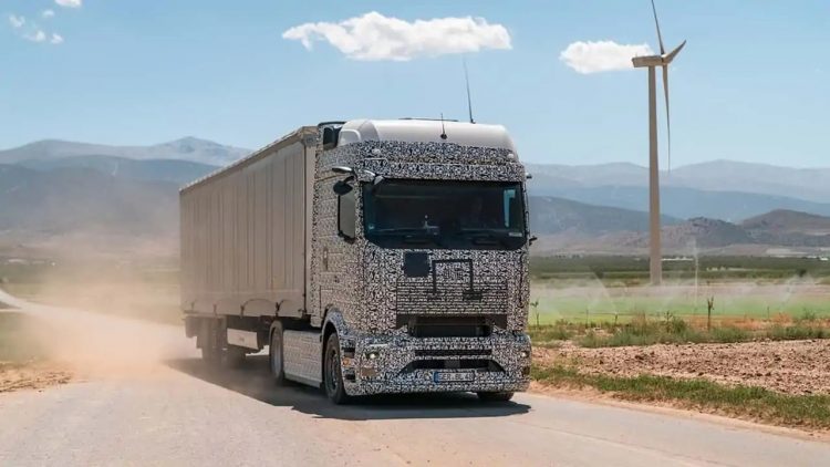 Mercedes-Benz Electric eActros 600 Thrives in Extreme Heat Testing