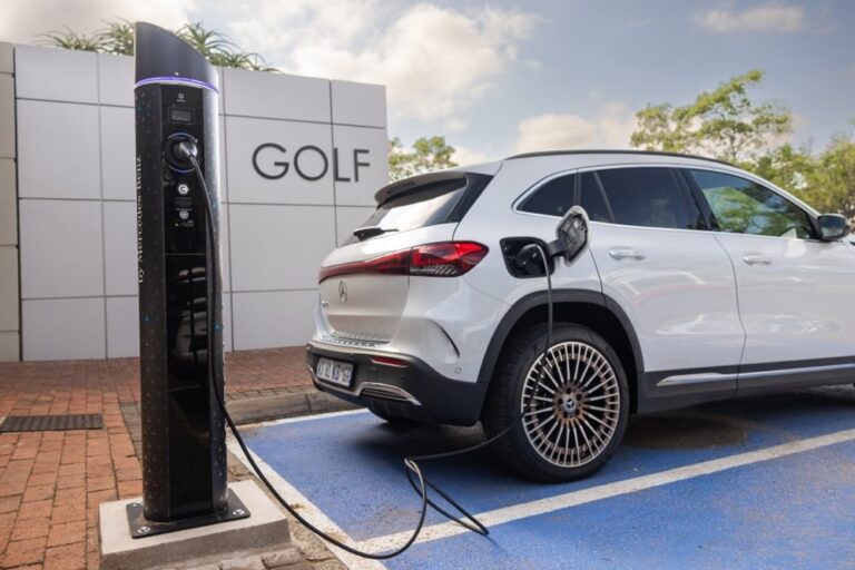 Mercedes-Benz and Chargify Collaborate to Expand Electric Vehicle ...