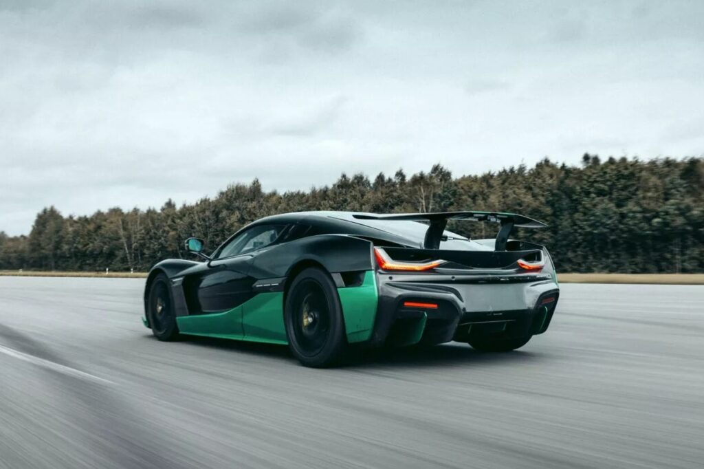 Rimac Nevera Achieves Remarkable Reverse Speed of 274 km/h, Setting a ...