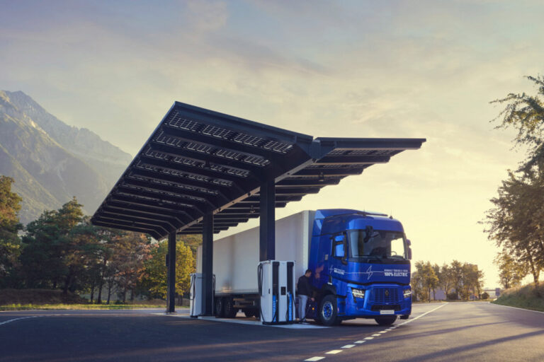 Renault Trucks Commences Series Production of E-Tech T and E-Tech C ...