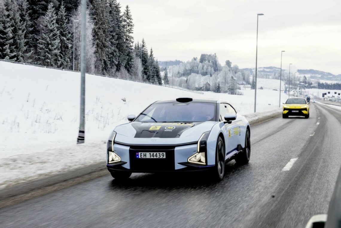 Stellantis Unveils STLA Large Platform for Battery Electric Vehicles ...