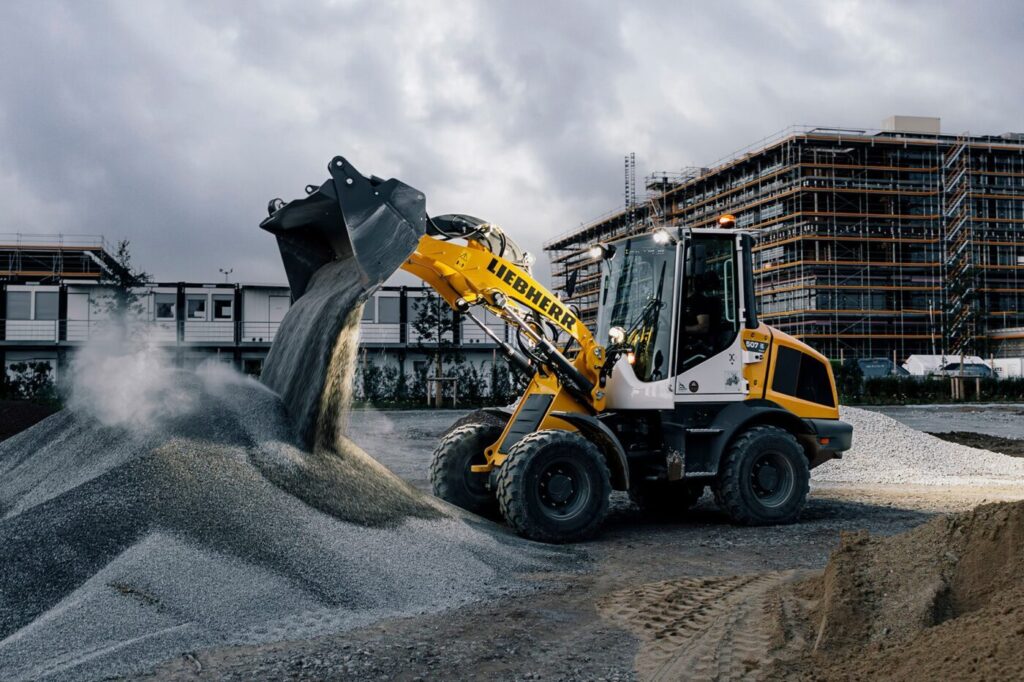 Liebherr Unveils First Battery Electric Wheel Loader and Mobile Energy ...