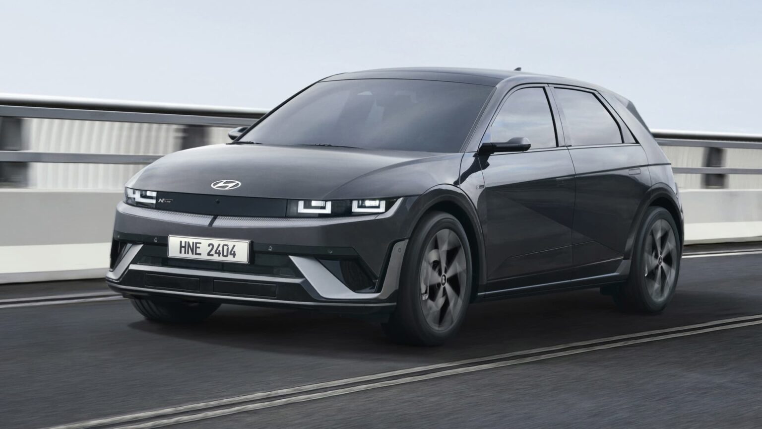 Hyundai Unveils Ioniq 6 Black Edition with Stylish Blacked-Out Design ...