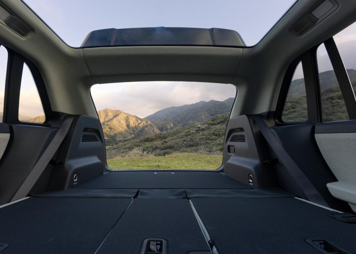 Surprise Debut: Rivian Unveils R3 Electric Crossover After R2 Reveal ...