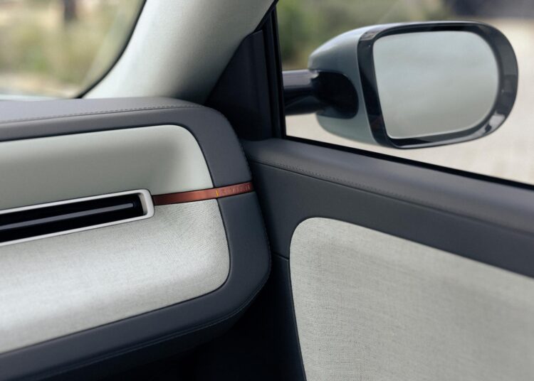 Surprise Debut: Rivian Unveils R3 Electric Crossover After R2 Reveal ...