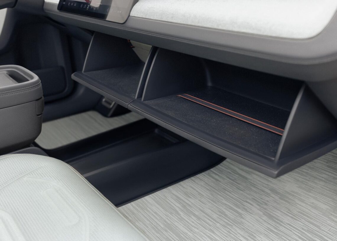 Surprise Debut: Rivian Unveils R3 Electric Crossover After R2 Reveal ...