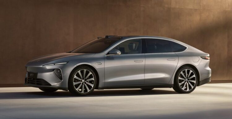 NIO Unveils ET7 Luxury EV with 150 kWh Battery, Launches Endurance Challenge - EVMagz