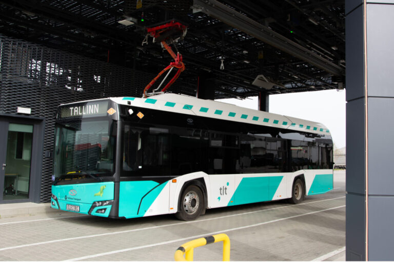 Frankfurt's In-der-City-Bus Expands Hydrogen Fleet with Solaris Order ...