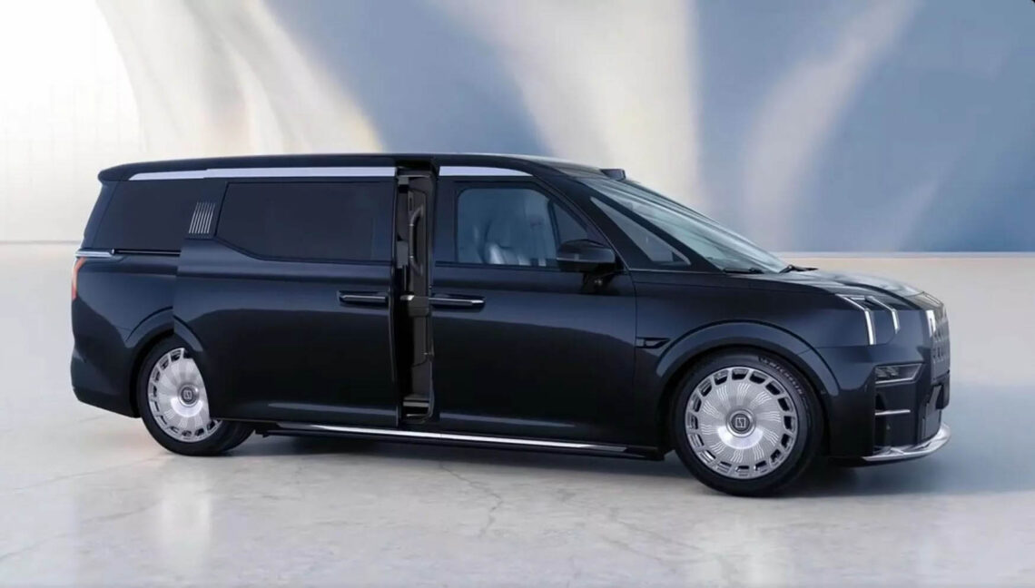 Camouflaged Zeekr MIX Electric MPV Spotted in China - EVMagz